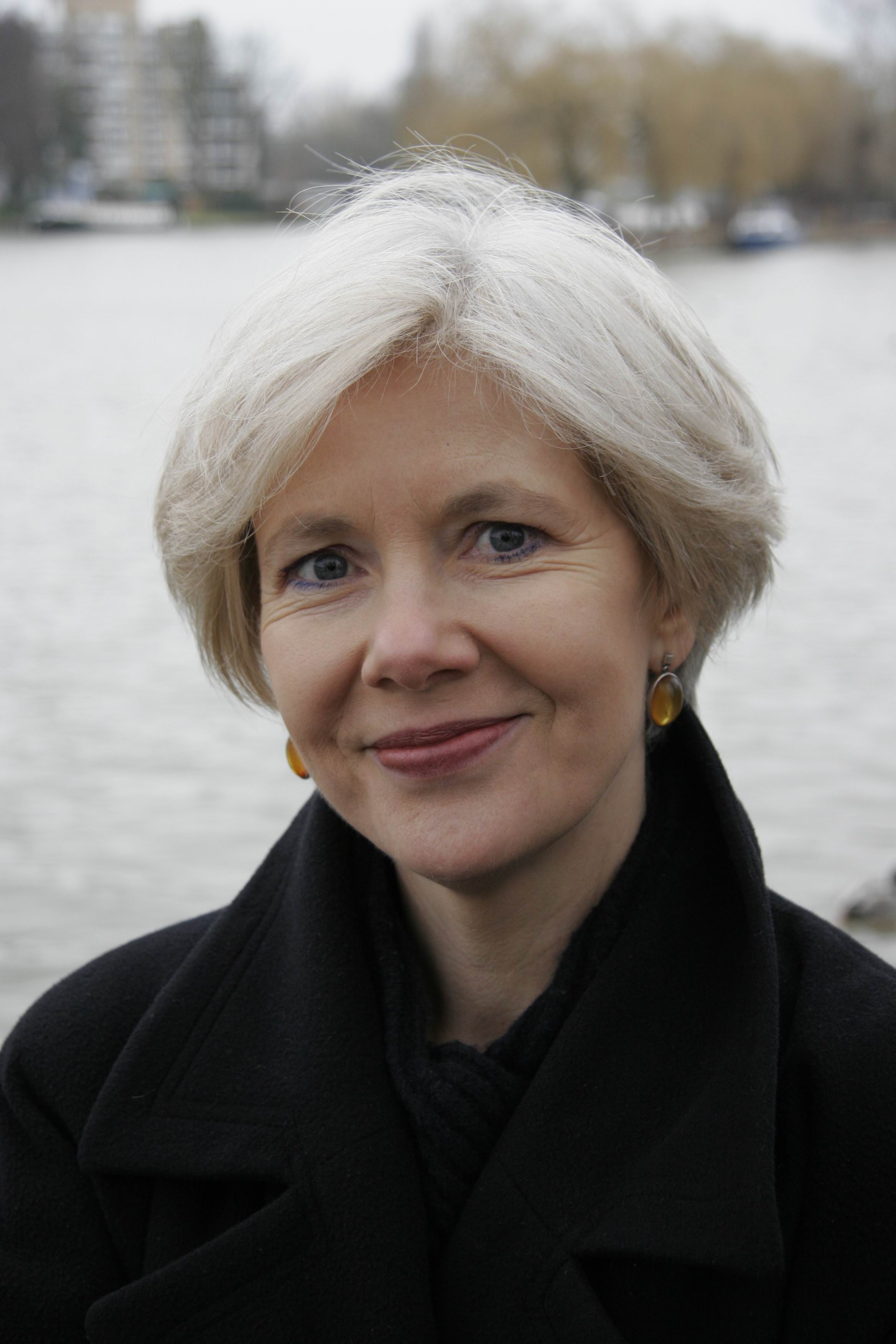 Mary Lawson’s Solace – Canadian Writers Abroad